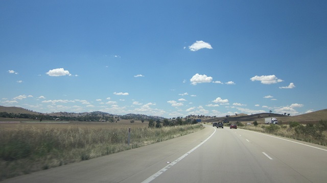 メルボルン～シドニー、車での移動ルート、距離、時間 | Australia Here and Now